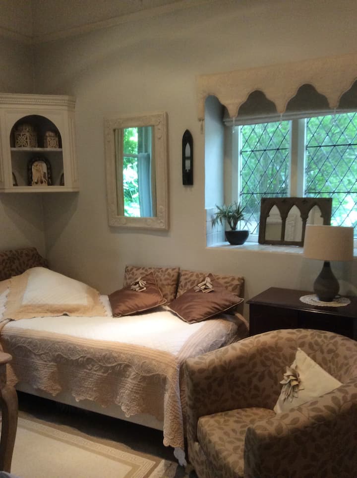 Delightful Rooms In Fabulous Wimbledon Village - Thames Ditton