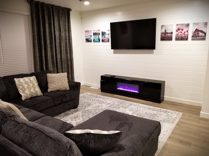 Entire 3-bedroom Home In Layton, Ut Near Hill Afb - Layton, UT