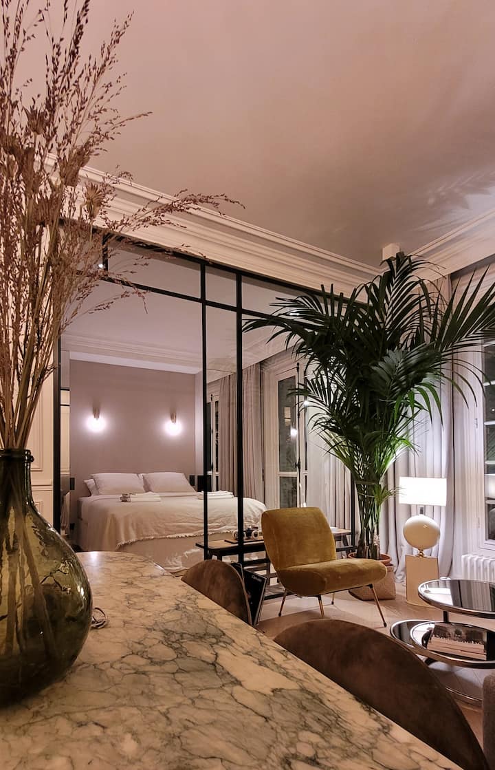 Elegant Suite In Montmartre By An Architect - París