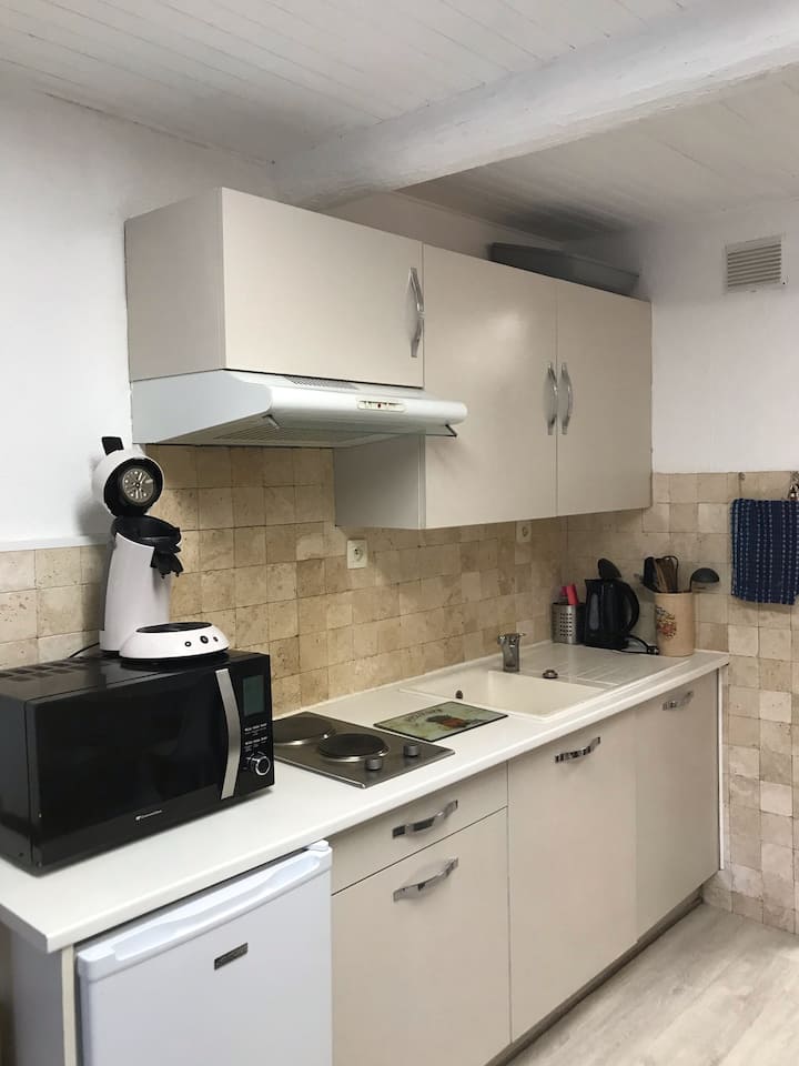 Studio Meublé -Plein Centre Ville -Rue Piétonne - Sanary-sur-Mer