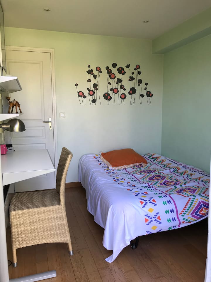 Chambre A Louer Dans Maison Quartier Residentiel - Bezannes
