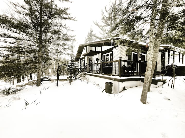 Cozy Winter Escape - Ski, Hike & Chill By The Fire - Ontario