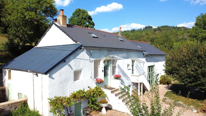 Le Toit Du Lac - Piscine, Tennis Et Vue Du Lac - Morvan