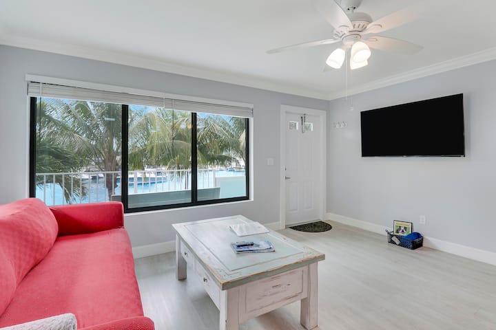 Sailfish Suites - 12 - Waterfront Lodging - Hobe Sound, FL