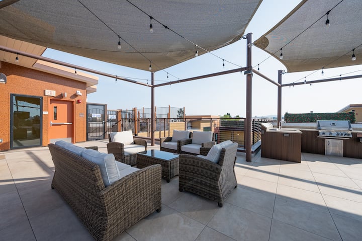 Walk Downtown, Relax Upstairs - Walnut Creek, CA