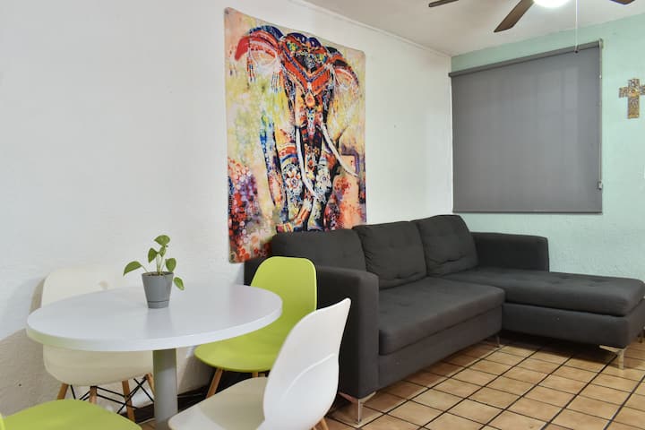 Depa Amplio, Privado Y Céntrico. Fundidora -Blanco - Monterrey