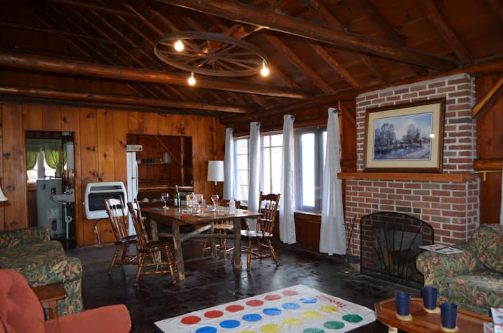 White Lake Log Cabin Resort - Duck Lake State Park, Whitehall