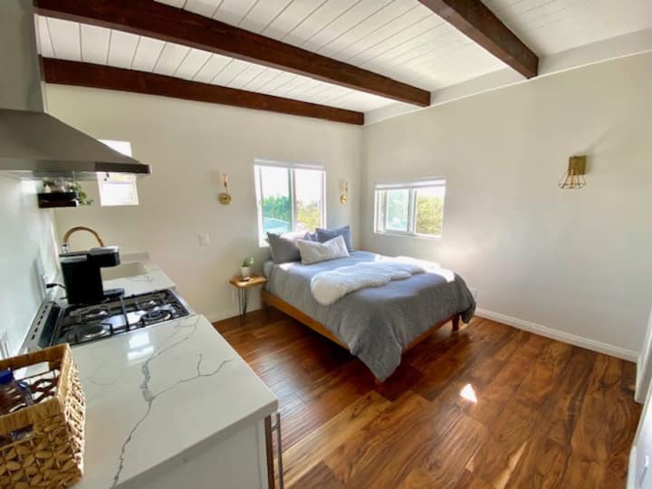 Mid-century Modern Studio In University Heights - Civita Park - San Diego