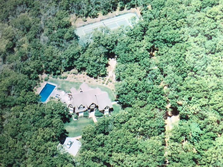 East Hampton Private Oasis On 5.5 Acres - East Hampton