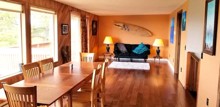 Ocean View Home With 3 Large Private Suites! - 웨스트포트