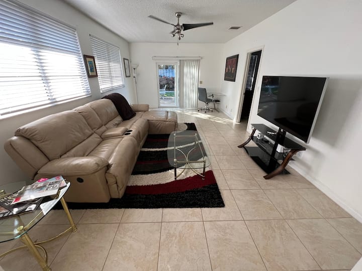 The Gardens Getaway - Palm Beach Gardens, FL