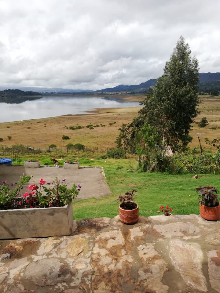 El Cascajal: Amazing Lake View. Vista Al Lago - Tocancipá