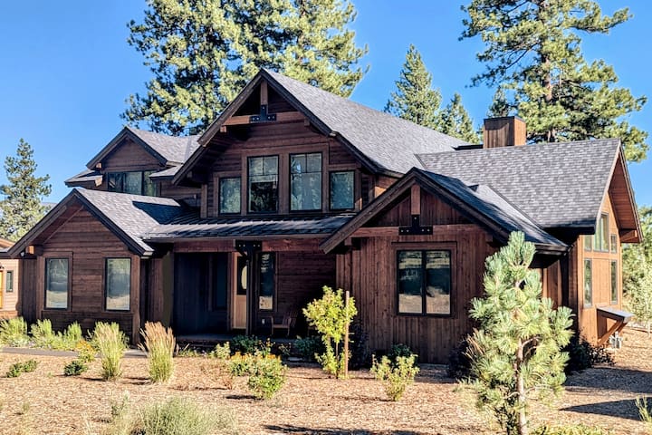 Modern Mountain Golf Escape - Truckee, CA