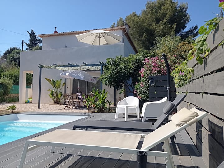Studio Bas De Villa Face à La Piscine - Hyères