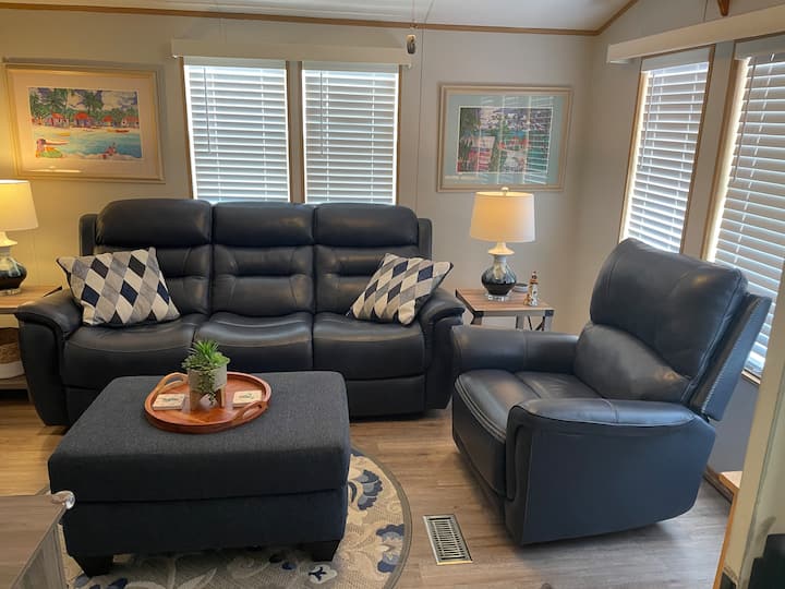 Sarasota Home With Pool In Resort Community - Sarasota, FL