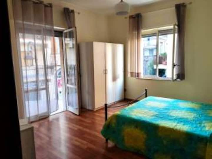 Casa In Pieno Centro, A Pochi Passi Dalla Stazione - Vico Equense