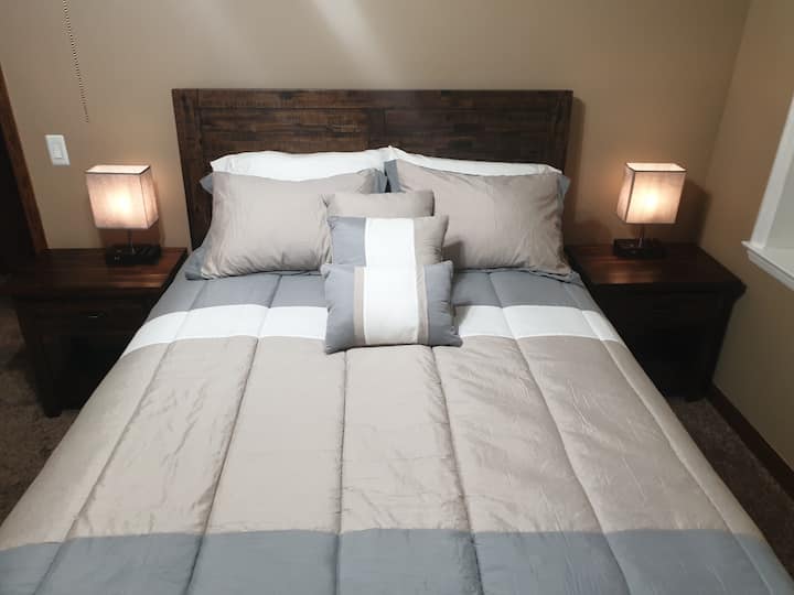 Stunning & Convenient Located 1b Condo With Garage - Grand Island, NE