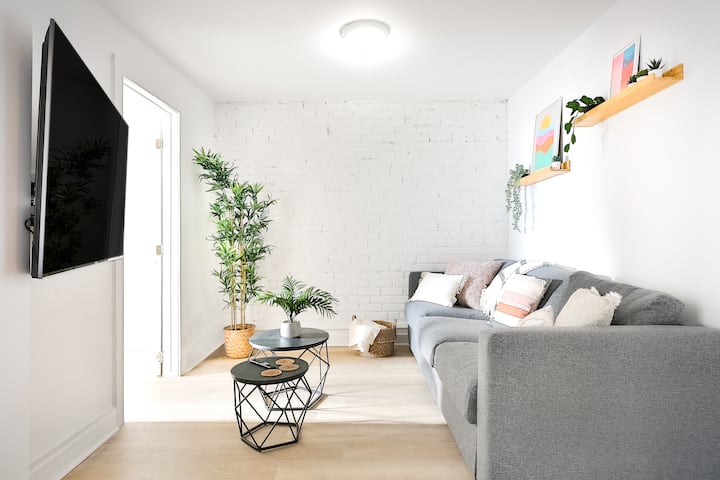 Free Parking  | Trendy Neighborhood | Must Stay - Montréal, QC