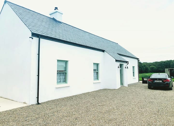 Crock Road Irish Cottage A Tranquil Getaway - Lough Neagh