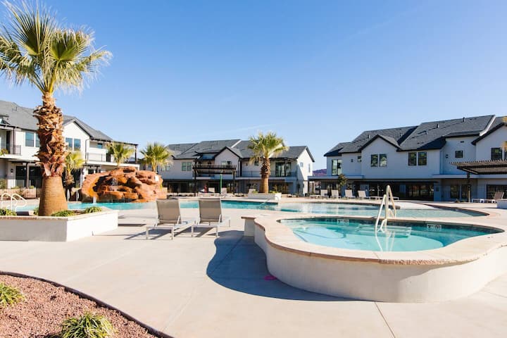 Ocotillo Springs Resort | Beautiful Family Getaway - Townhouses for ...