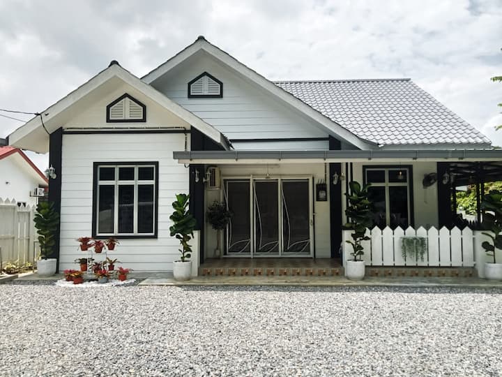 Juwita Cottage Langkawi, 4 Bedrooms 4toilets - Langkawi