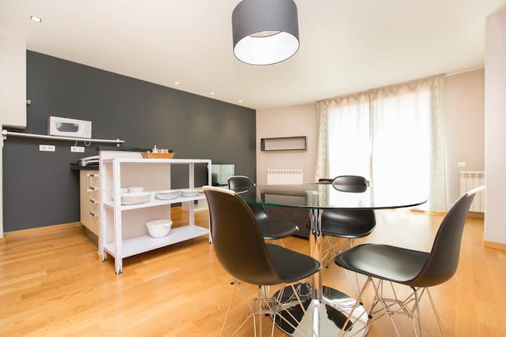 Belle Apartament 1 Chambre A Eixample Avec Parking - La Barceloneta