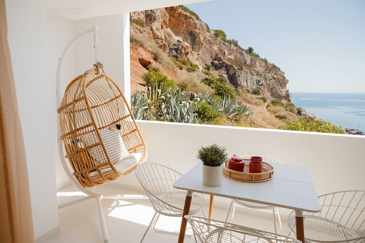 Sesimbra Beach House - Seaside Retreat - Portinho da Arrábida