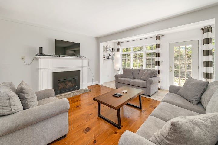 2 Bedroom Akwa Marina Stay - Laconia, NH