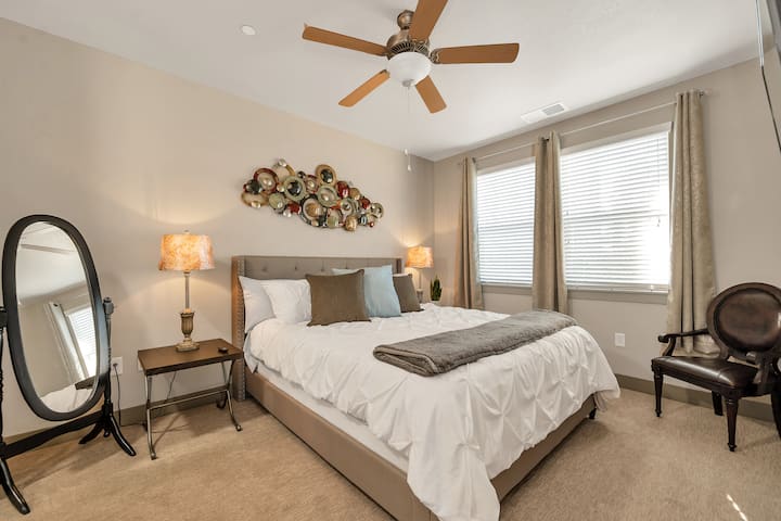 Perfect Fall/winter Home Away, 2b/2ba, Ht Is Open! - Sandy, UT