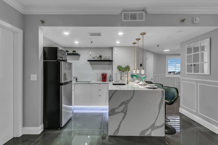 #1902 Luxury Lakefront 2bd2ba By Universal/i-drive - Orlando