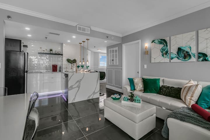 1902 Lakefront Luxury 2bd/2ba 19th Fl Epic/i-drive - Orlando, FL