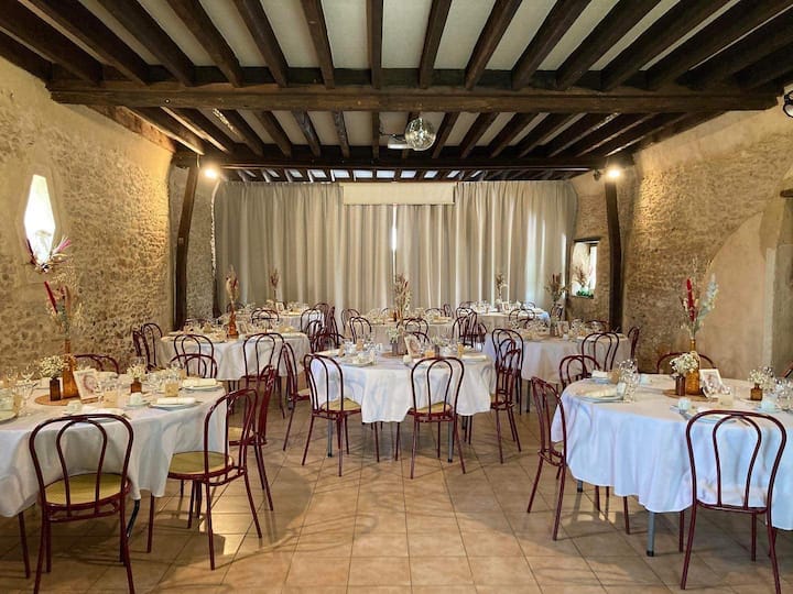 Gîtes De 16 à 23 Couchages Avec Salle De Réception - Sarthe