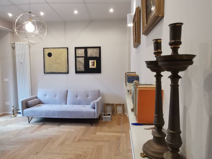 Cozy & Elegant Flat 10 Minutes From The Duomo - Milaan
