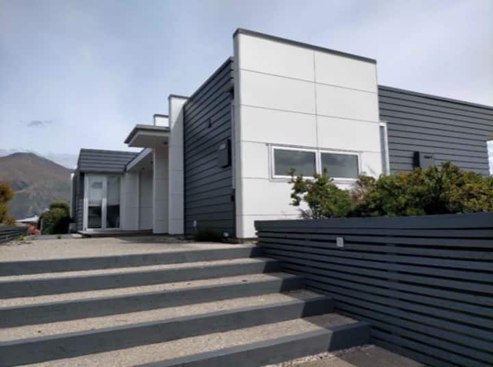 Wanaka Home With A View - Wanaka