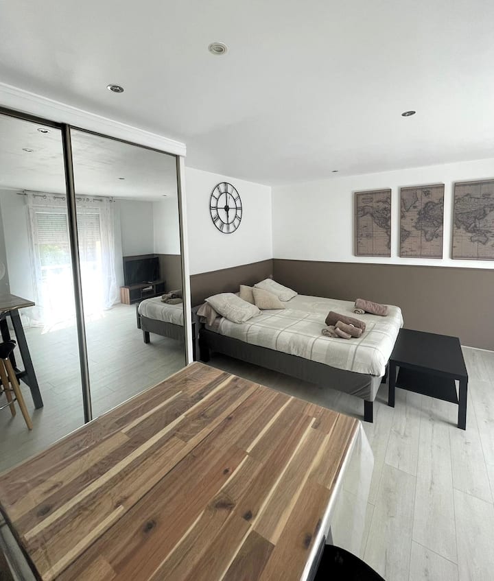 Studio Agréable Au Style Industriel Avec Balcon ! - Villiers-sur-Marne