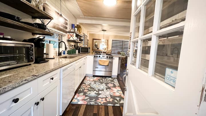 Riverhouse - Samfrank (Unit A) - 1bd/1ba With Carport - Near Amerson River Park - Macon, GA