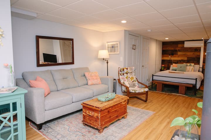 Wooded Studio & Deck-close To Biltmore & Breweries - Asheville, NC