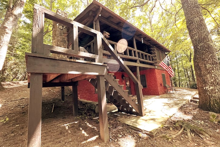 Escape To A Rustic Cabin In Ne Georgia Woods - Dillard, GA