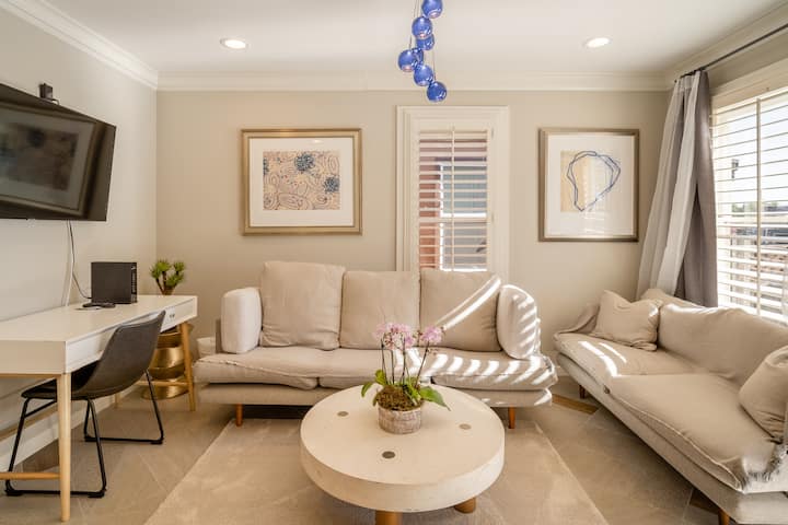 1. Amazing Comfort In Modern Historical District - Coronado, CA