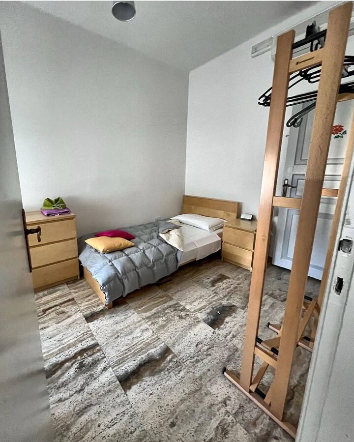 Stanza Singola Privata In Villa - Gardameer