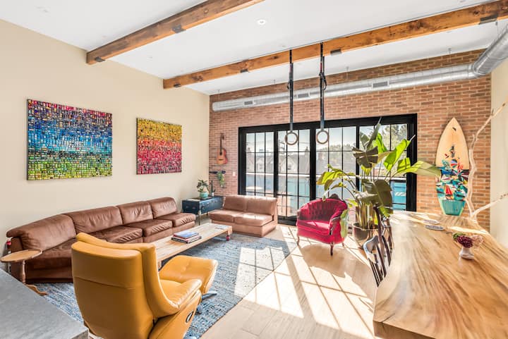 Sunny Loft Overlooking Trinity Bellwoods Park - Toronto