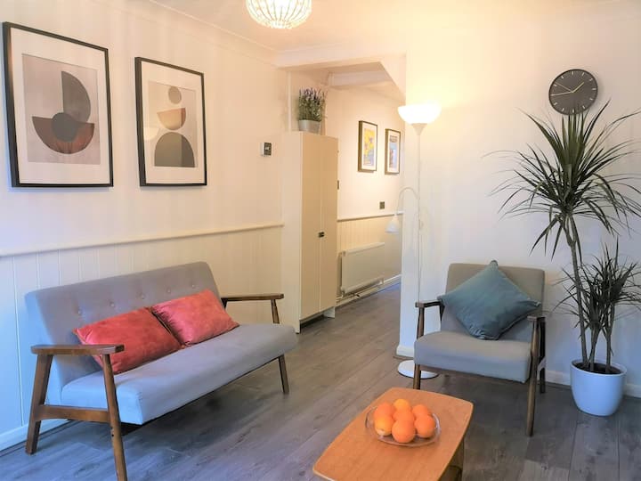 Cute Cottage 4 Mins From Cafés Station And Sea - Bexhill