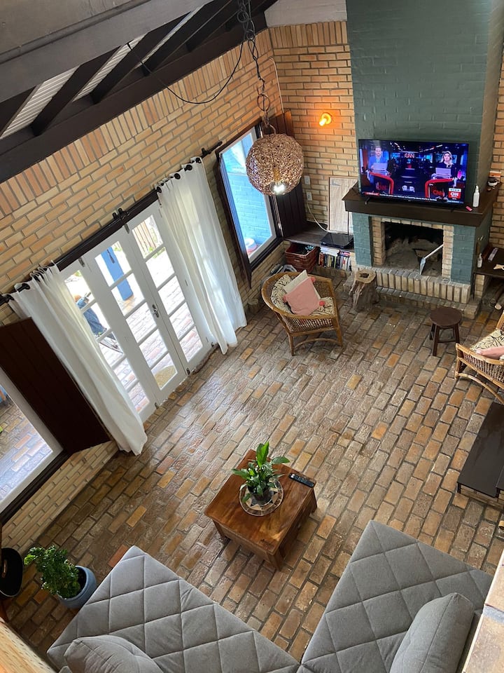 Sobrado Próximo Ao Centro De Garopaba. - Garopaba