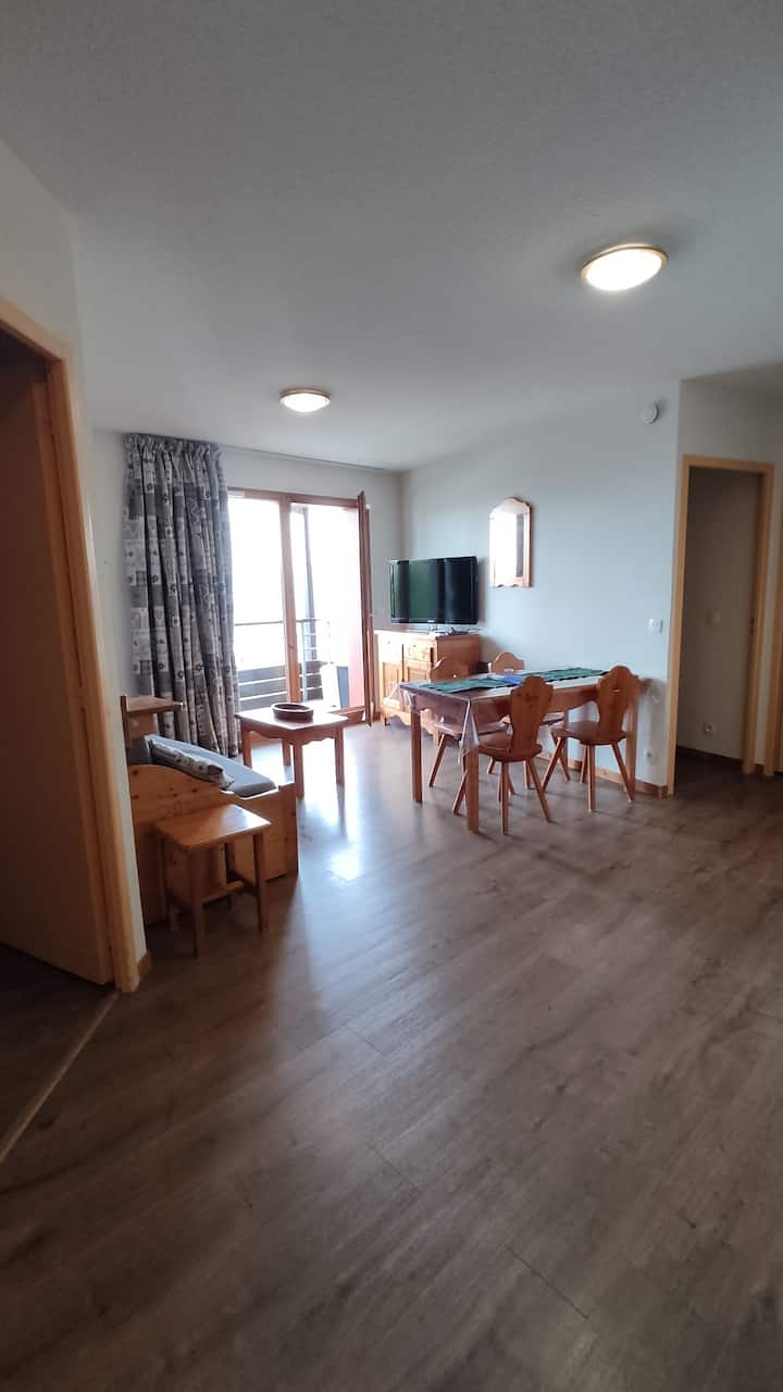 T3 , 40 M2 , 6personnes ,  2 Chambres . - Le Corbier