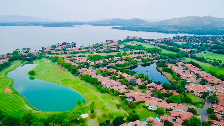 Hartbeespoort Dam “House With Beautiful Views” - Hartbeespoort