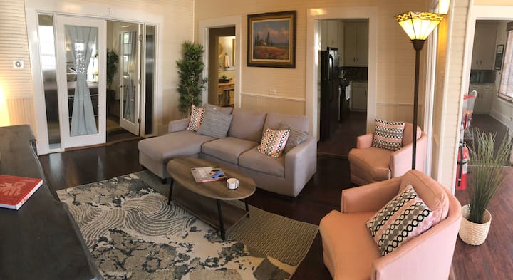 Vintage Br 5 Min. To Samsung.walk To Restaurants - Taylor, TX