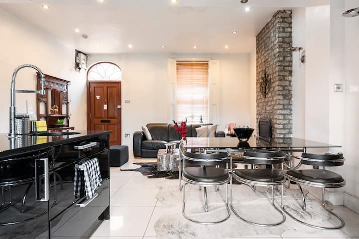 Amazing House With A Very Nice Location - Dublin
