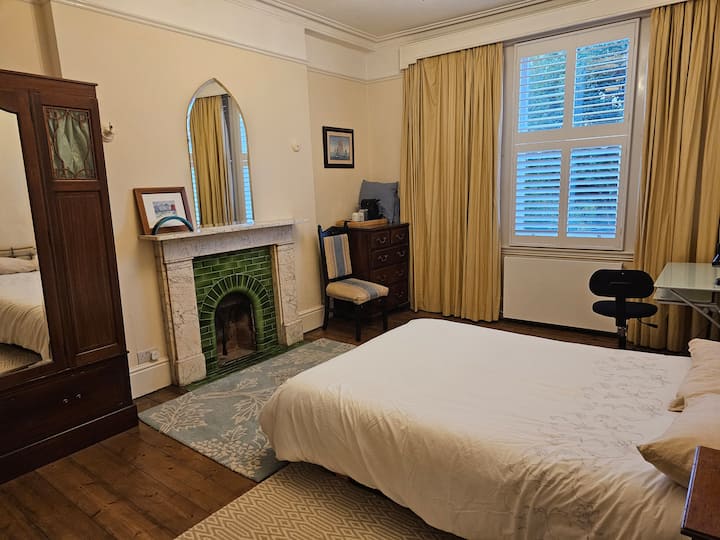 Huge Double Room - Italian/gothic Town House 1860 - Kingston upon Thames