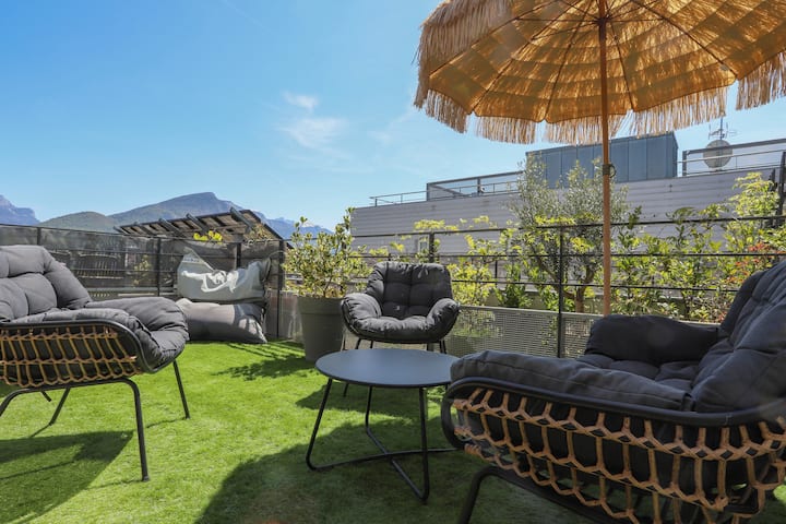 84m2 - Belle Terrasse De 20m2 - Vue Montagnes - Sévrier