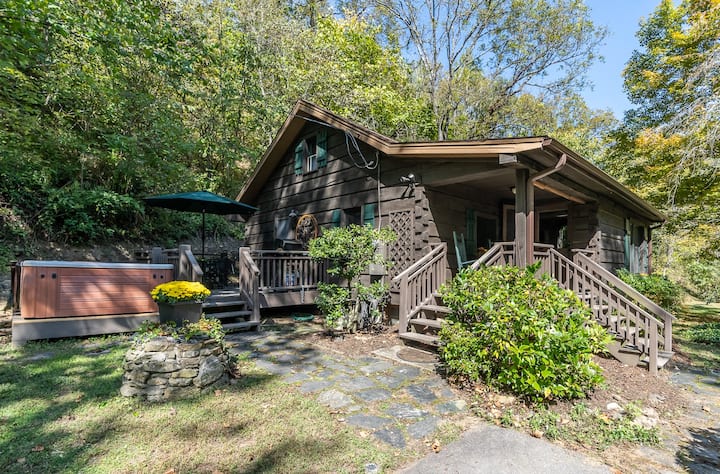 13 Dark Hollow - Weaverville, NC